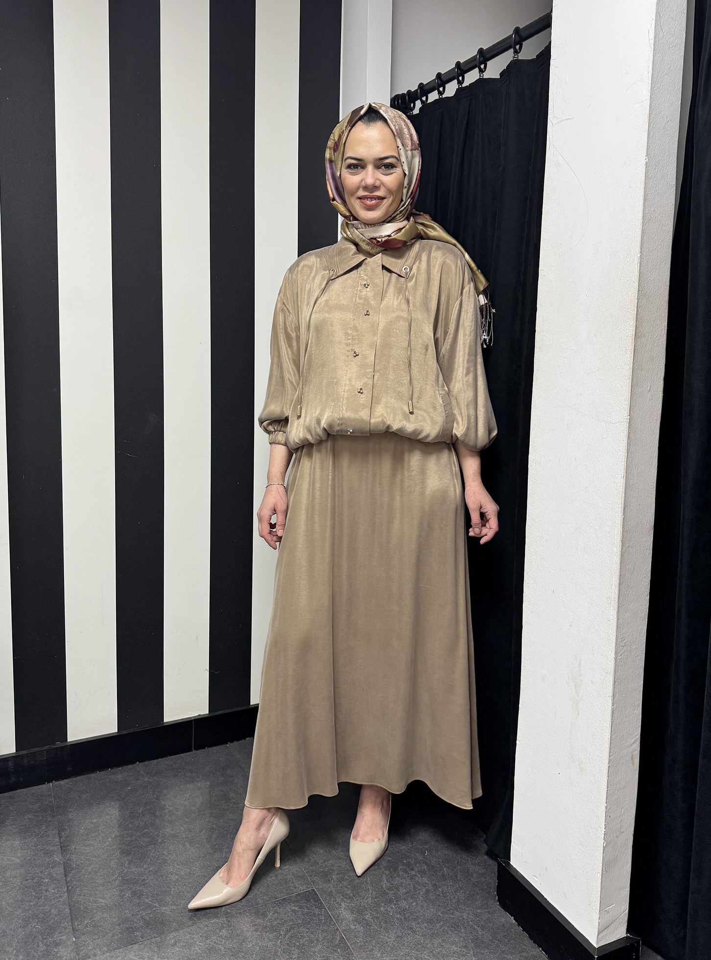 Si Design Önü Boncuk Detaylı Kap MİNK | Studio Nish